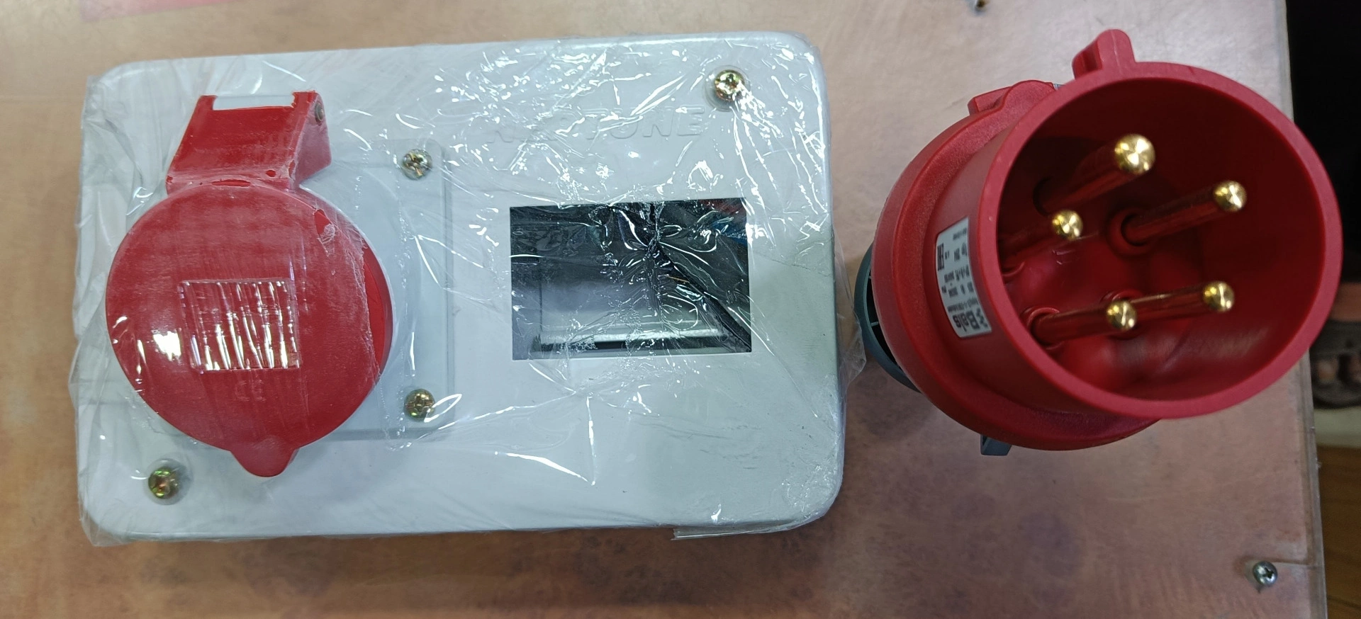 Three Phase Plug & Socket Combined Metal Enclosure Neptune - IP44 - 63A ...