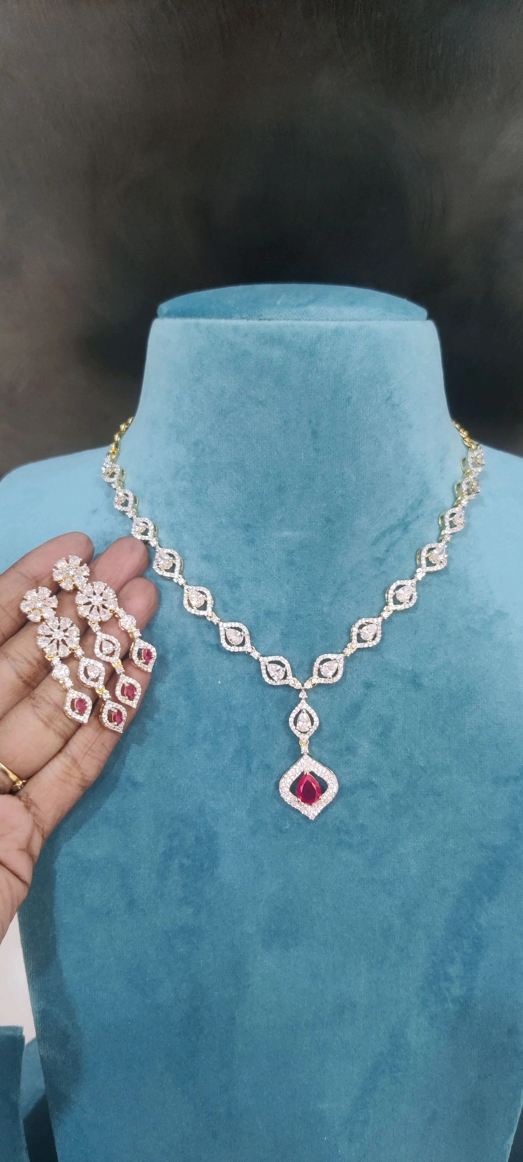 Gj Polish Stones Neck Set