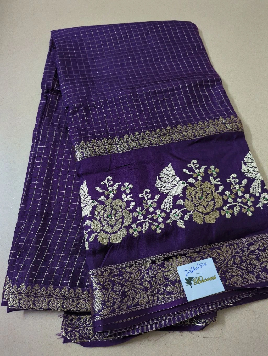 Dola Cheeks With Embroidery