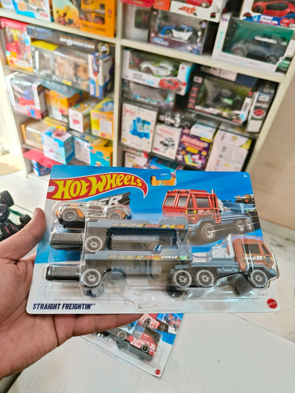 Hot Wheels SUPER RIGS | STRAIGHT FREIGHTIN' | BDW51