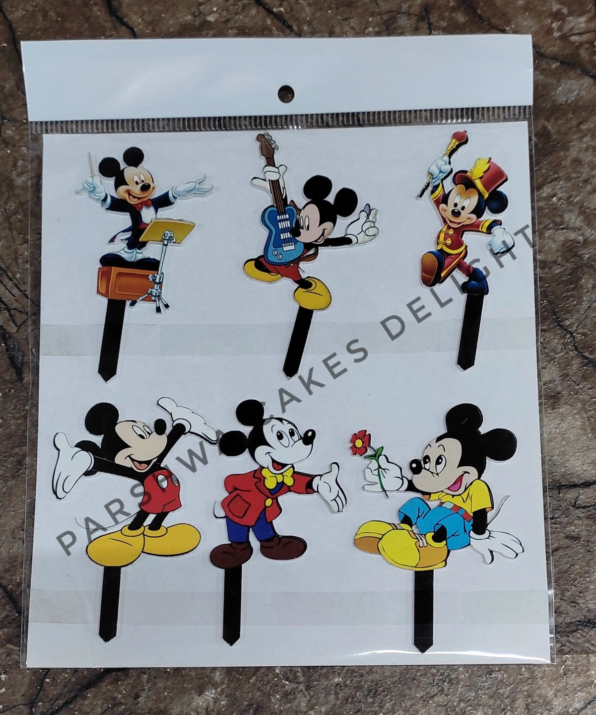 ACRYLIC THEME TOPPER