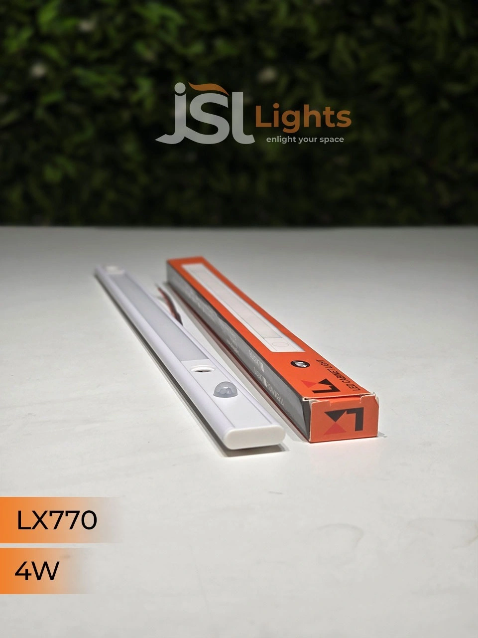 LX 770 Sensor 4W 220V Cabinet Profile Light
